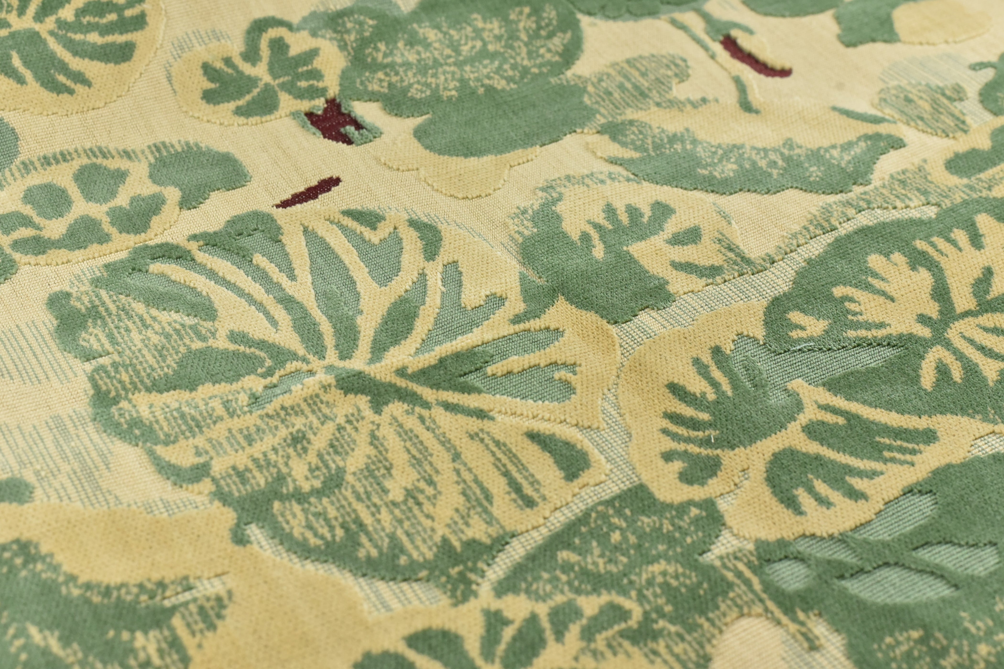 Heavy Duty Floral Jacquard Linen Tencel Blend Water Lily Raised Cut ...